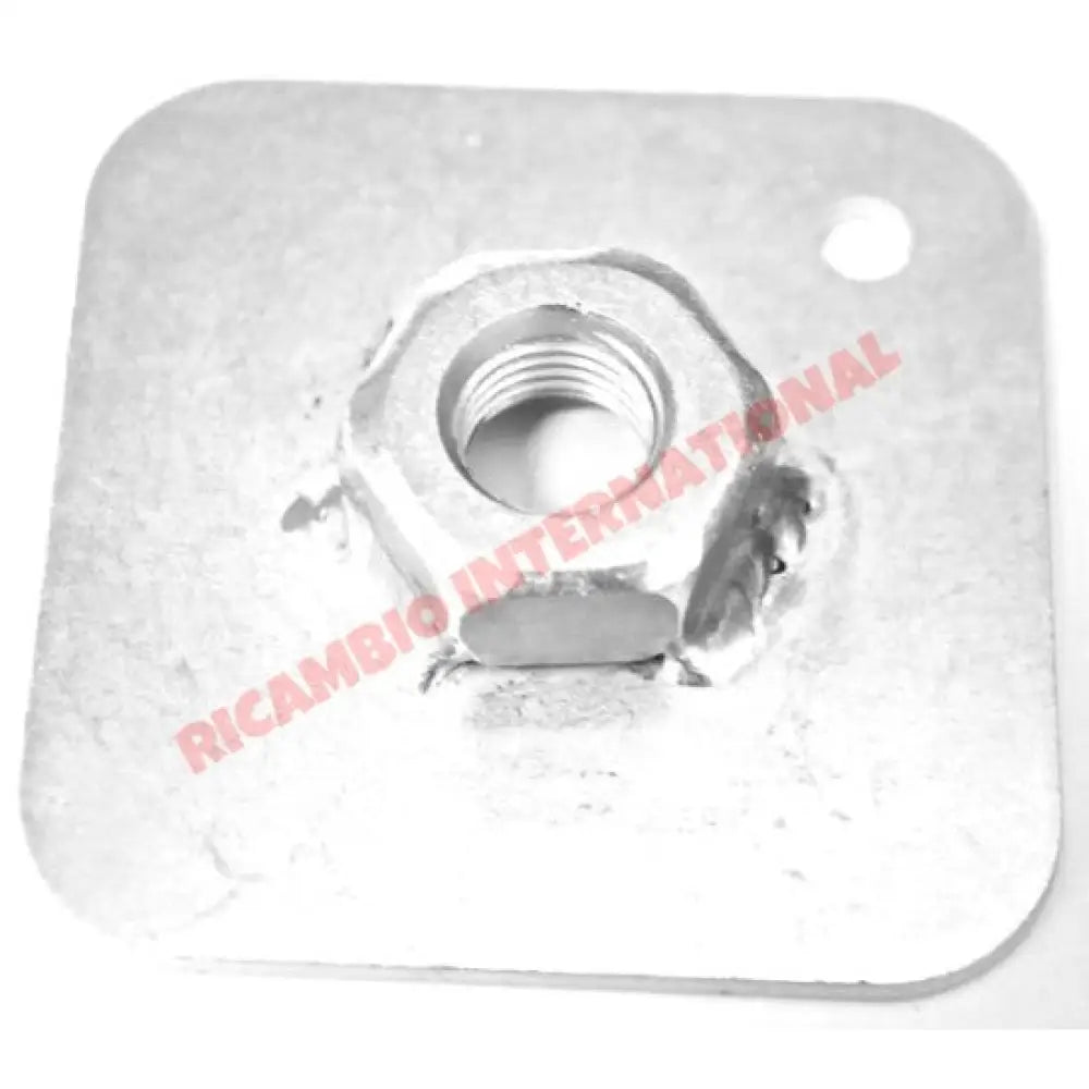 Seat Belt Threaded Plate/Nut - Classic Fiat 500 126 – Ricambio ...